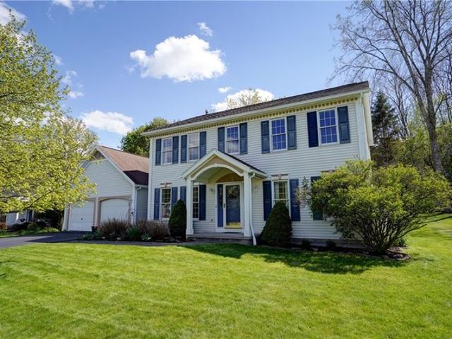 22 Woodworth St, Victor, NY 14564