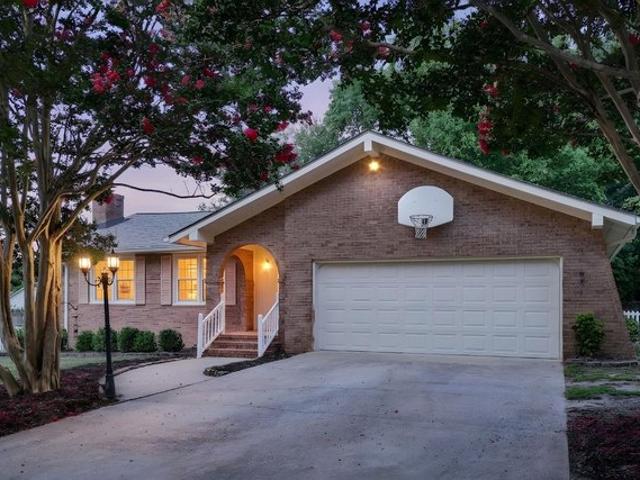 22 Woodview Dr, Taylors, SC 29687