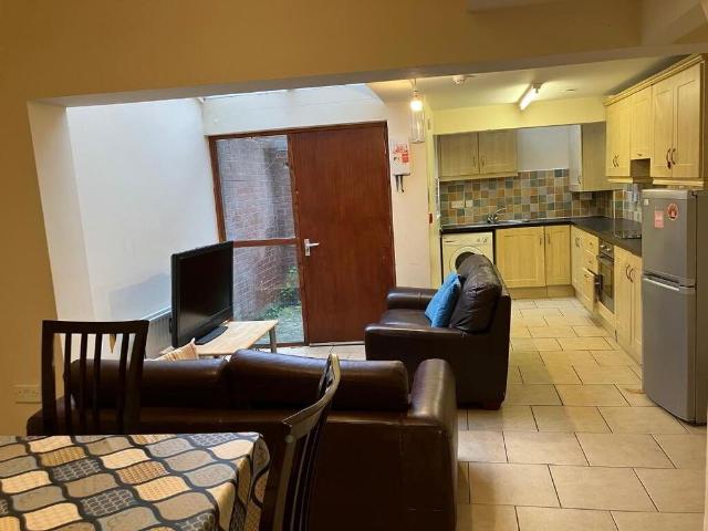 22 Agincourt Street, Belfast, BT7 1RB