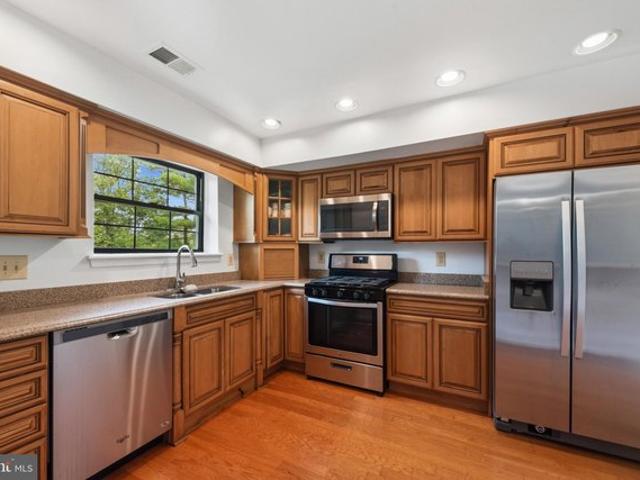22 Alanbrooke Ct Unit 22E, Towson, MD 21204