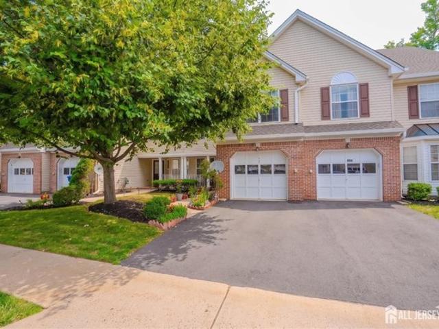 22 Amy Dr, North Brunswick, NJ 08902