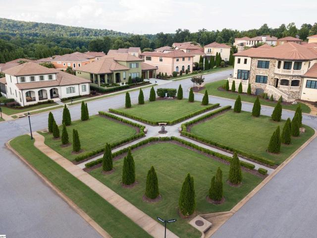 22 Arezzo Drive