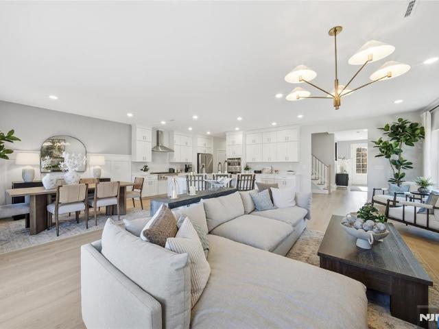 22 Arlington Place