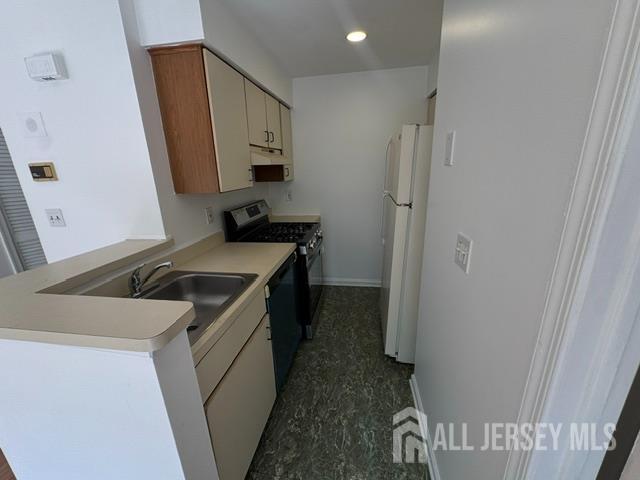 22 Ayres Court