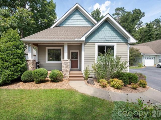 22 Banks Town Rd, Weaverville, NC 28787