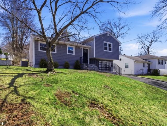 22 Barry Dr