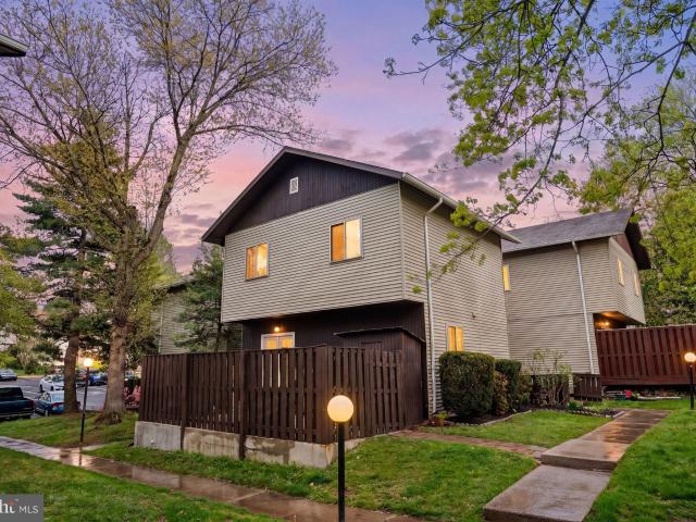 22 Benji Ct, Unit 132, Gaithersburg, MD 20877 | MLS #MDMC2225 | Compass