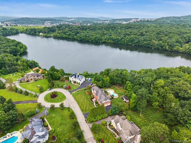 22 Bennington Drive