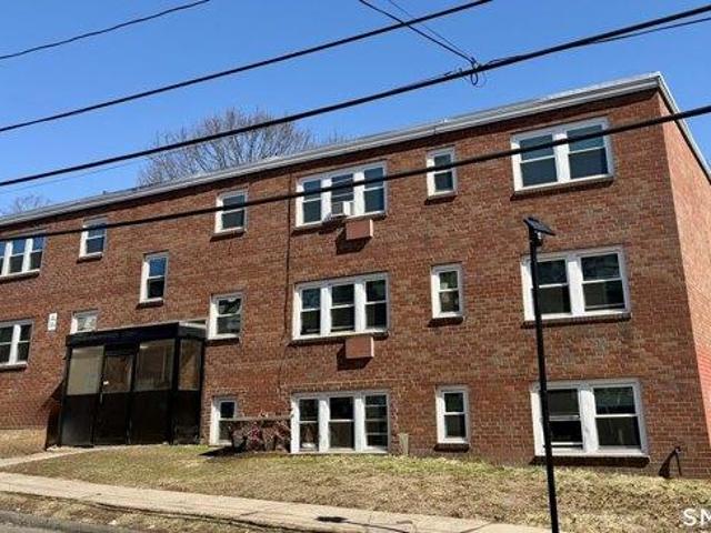 22 bedroom, Hartford CT 06114 104852404