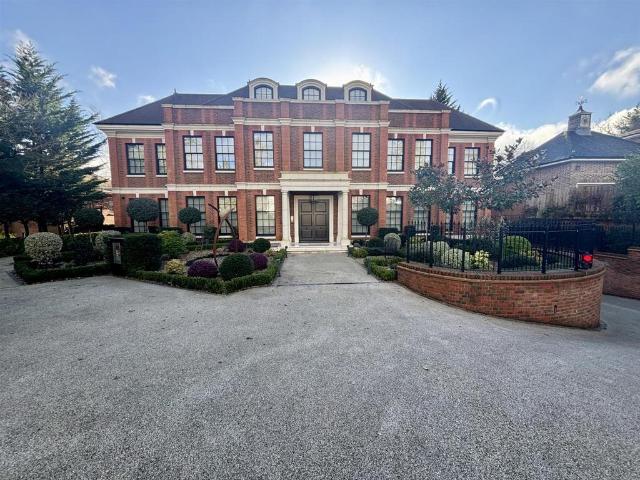 22 Beech Hill, Barnet 2 bed flat to rent £5,250 pcm £1,212 pw