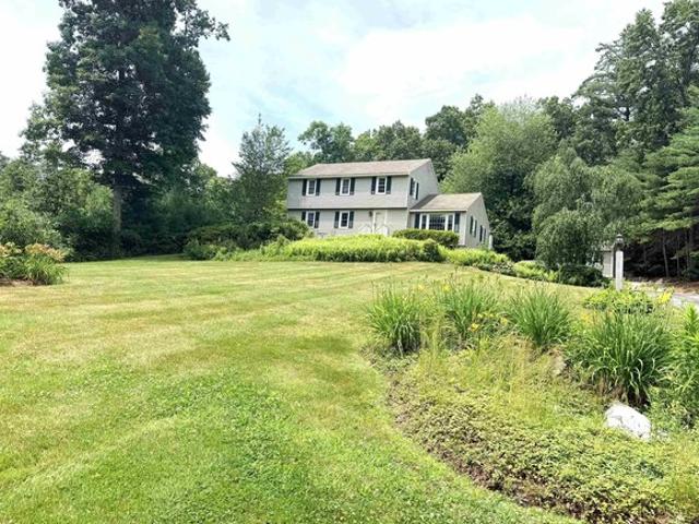 22 Beechwood Rd, Hudson, NH 03051