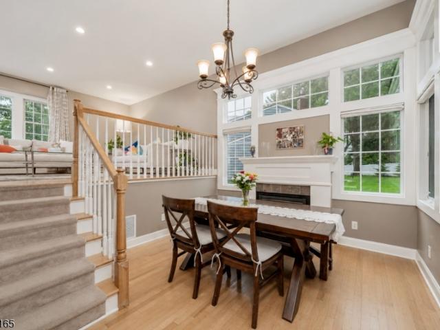 22 Bromley Ct