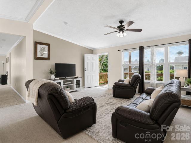 22 Brookfield Lane