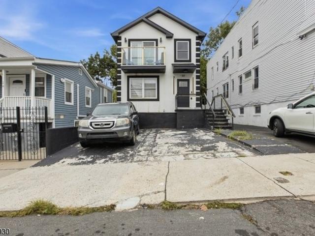 22 Breckenridge Ter, Irvington, NJ 07111