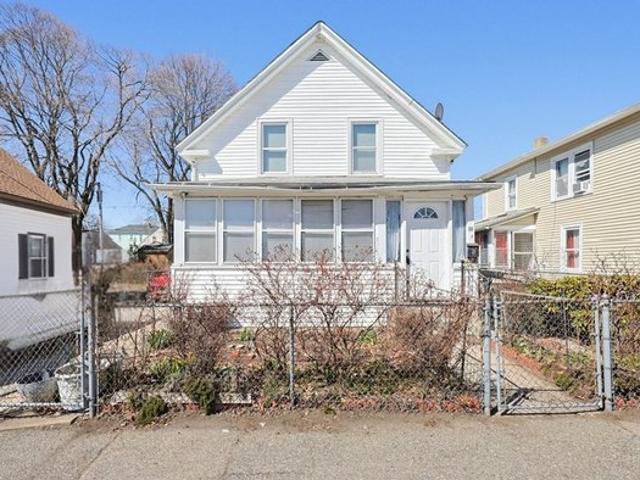 22 Camp St, Worcester, MA 01603