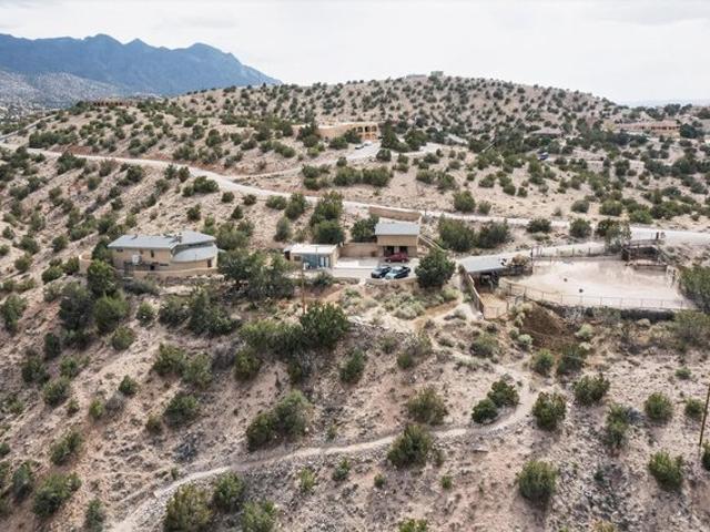 22 Cabezon Rd, Placitas, NM 87043