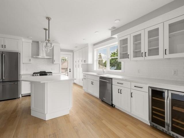 22 Carver Rd E Unit 22, Watertown, MA 02472