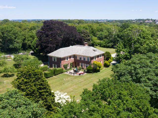 22 Castle Hill Avenue