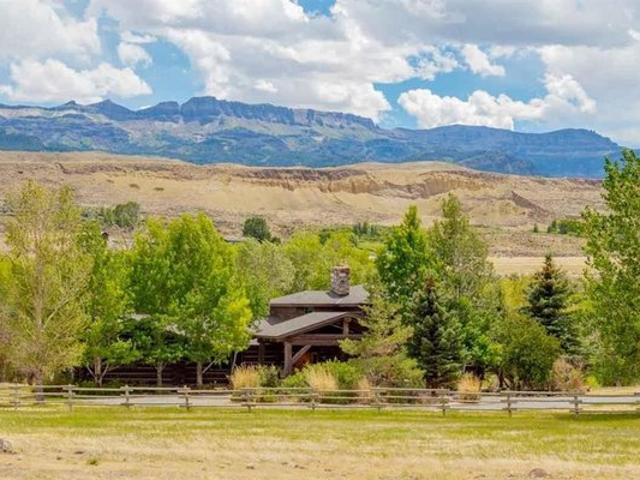 22 Castle Rock Rd, Cody, WY 82414