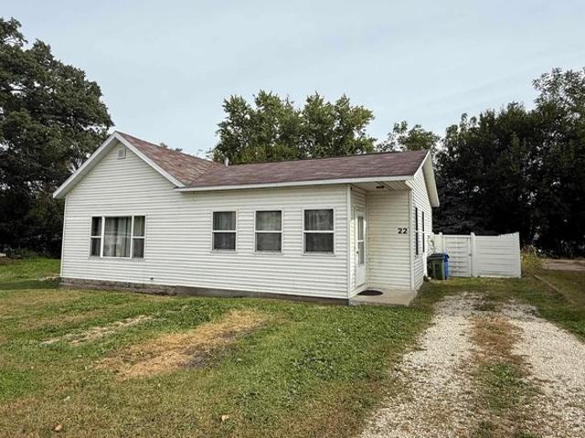 22 Charles City Rd, Nashua, IA 50658