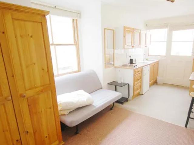 22 Charteris Road, London, NW6 7ET, United Kingdom | 1 bed apartment for rent #109552682 | Rentberry