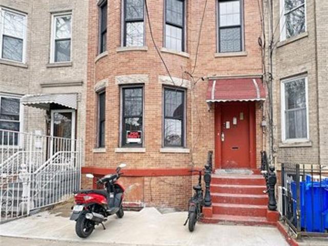 22 Chestnut St, Brooklyn, NY 11208