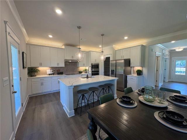 22 Commons Way