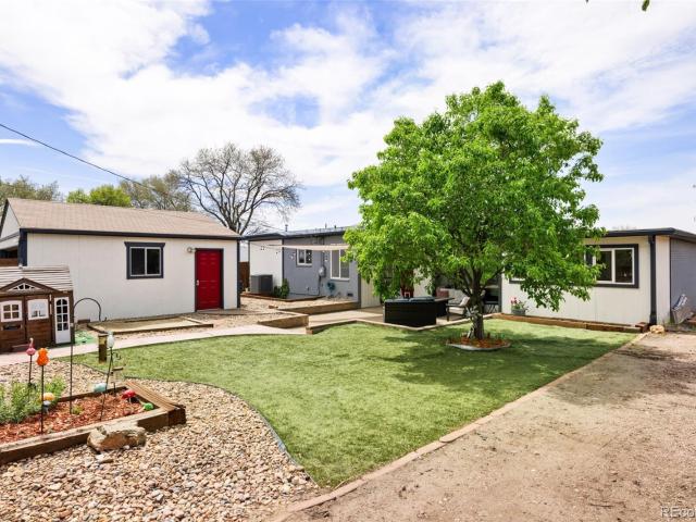 22 Colorado Boulevard