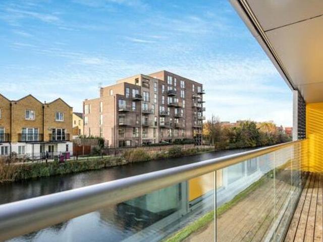 22 Copperfield Road, Candy Wharf, 2 Bedroom Flat