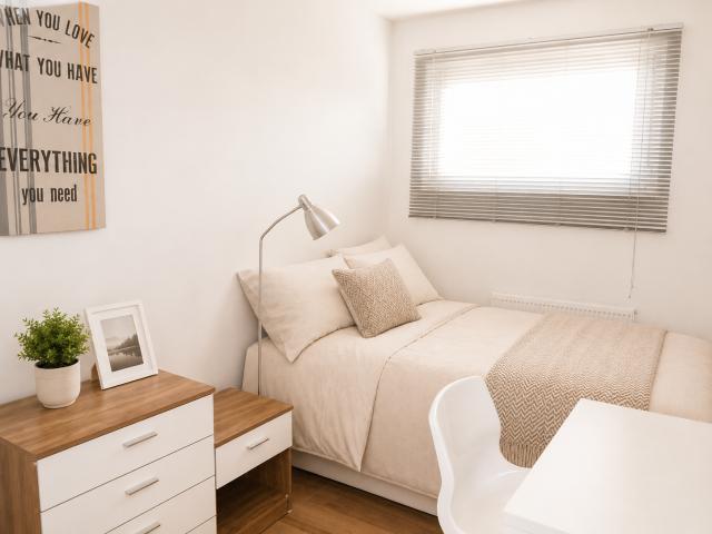 22 Corringham House ii – Room 4
