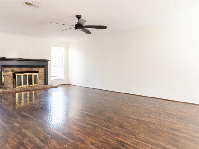 22 Cottage Grove Pl, The Woodlands, TX 77381 | MLS #28057