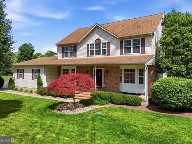 22 Cottage Place Dr, Robbinsville, NJ 08691