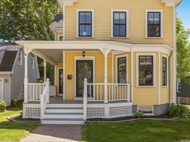 22 Cottage Street