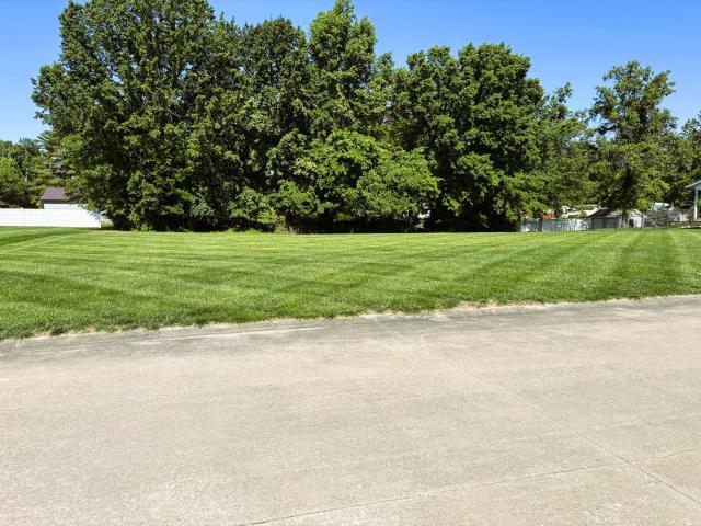 22 Clearlake Dr Drive