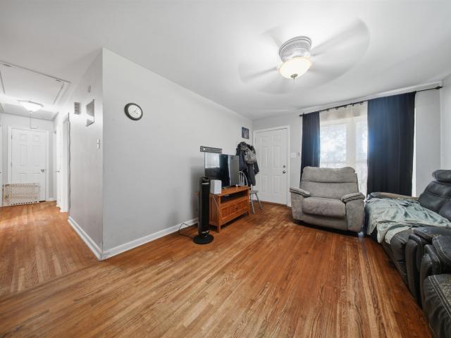 22 Cliffwood Cir
