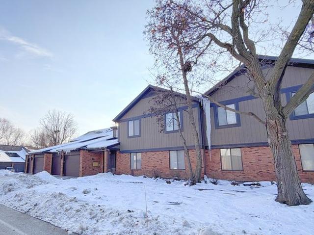 22 Creekside Cir Apt D, Elgin, IL 60123