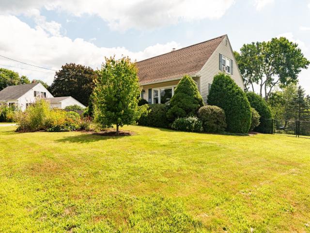 22 Crescent Avenue