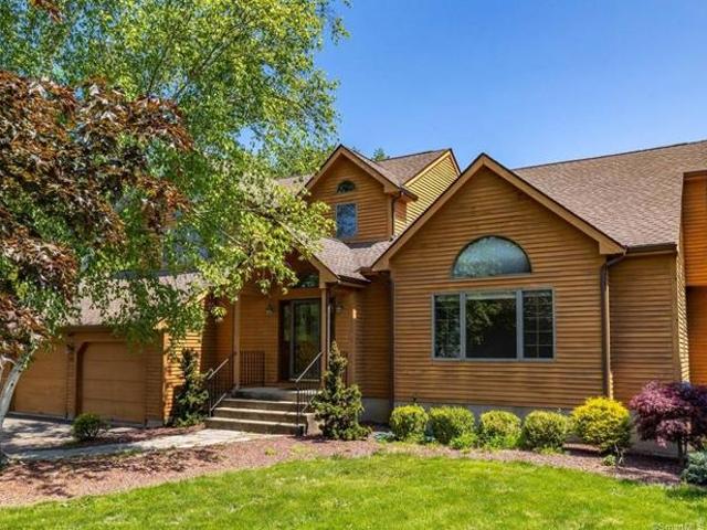 22 Cricket Ln, Rocky Hill, CT 06067