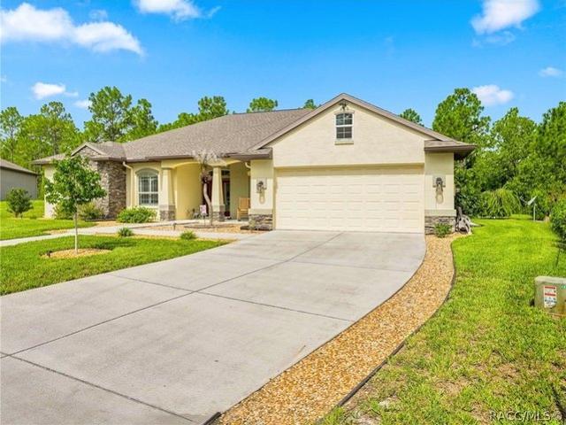 22 Cupania Ct, Homosassa, FL 34446