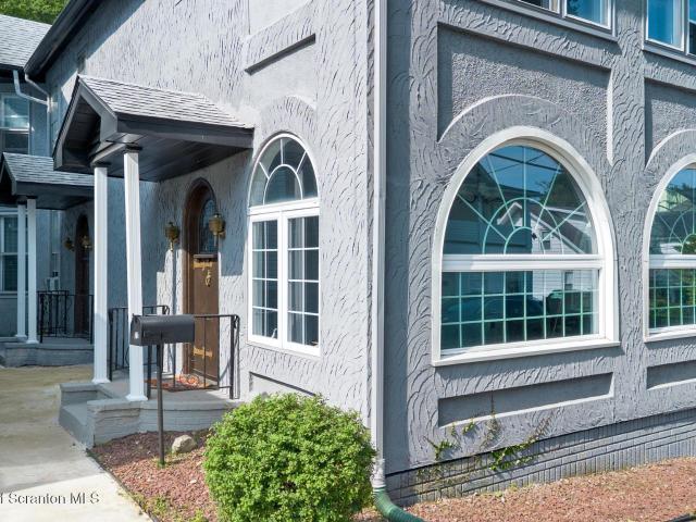 22 Darte Avenue