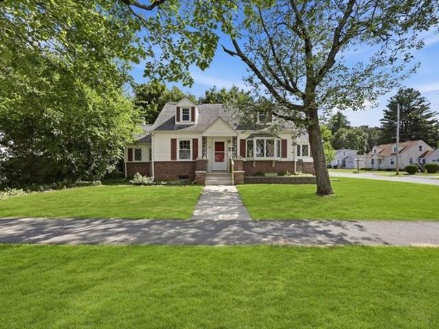 22 Dartmouth St, South Hadley, MA 01075