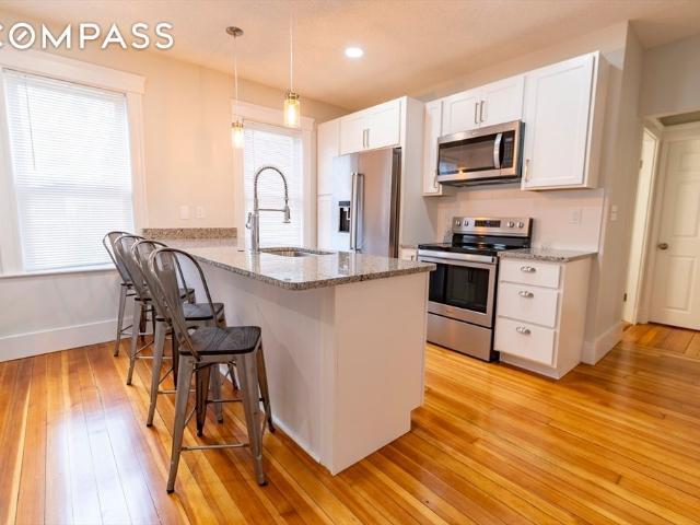 22 Dearborn St 2, Medford, MA
