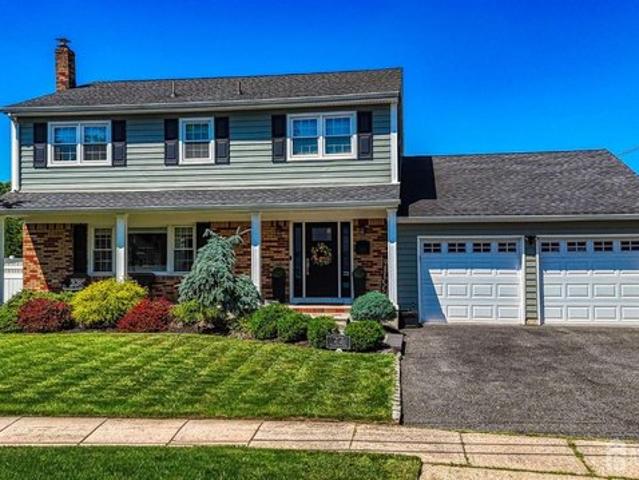 22 Desmet Ave, Milltown, NJ 08850