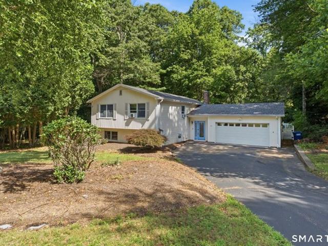 22 Devonshire Dr, Ledyard, CT 06335