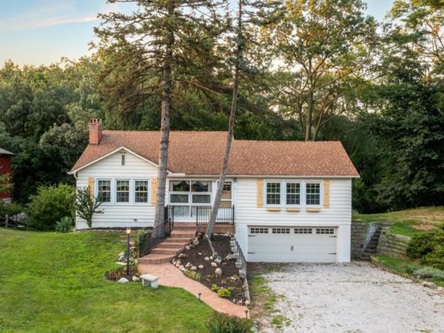 22 Diana Rd, Portage, IN 46368