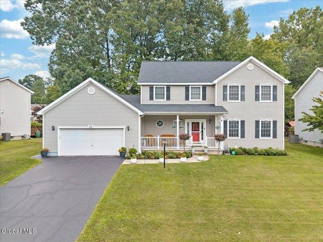 22 Domenico Dr, Glenmont, NY 12077