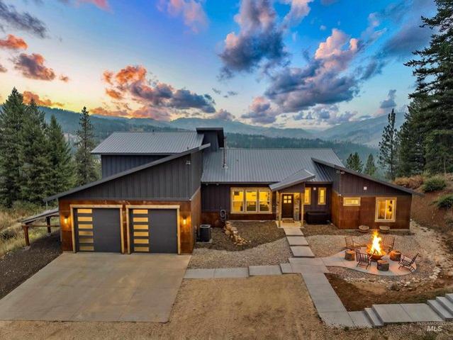 22 Dust Ct, Boise, ID 83716