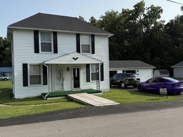 22 E Branson St, La Fontaine, IN 46940