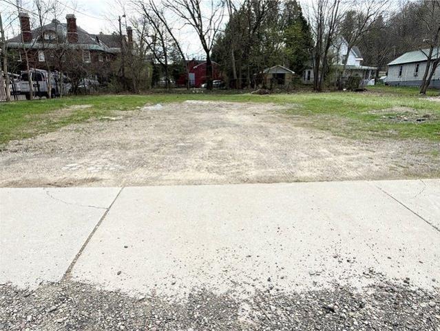 22 E Corydon St, Bradford, PA 16701