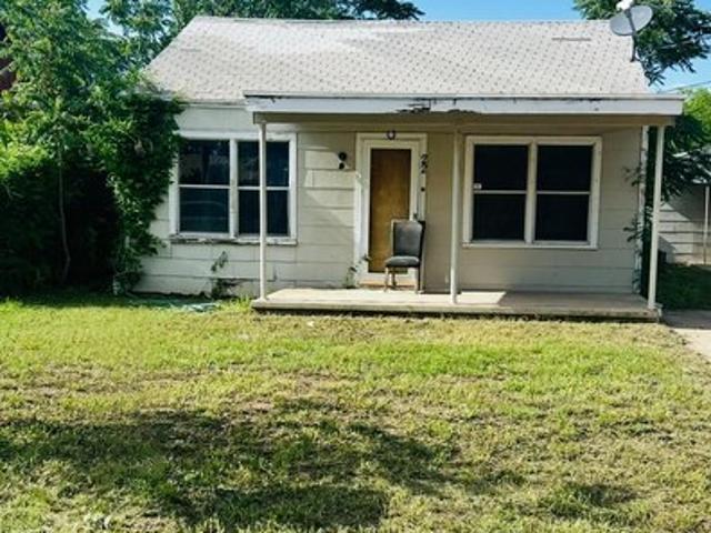 22 E 39th St, San Angelo, TX 76903
